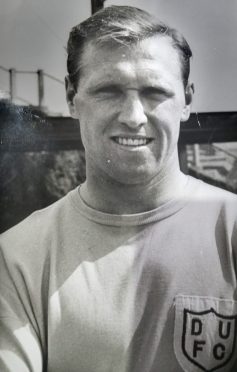 Dundee United’s promotion-winning keeper, Alex Brown, dies at 87