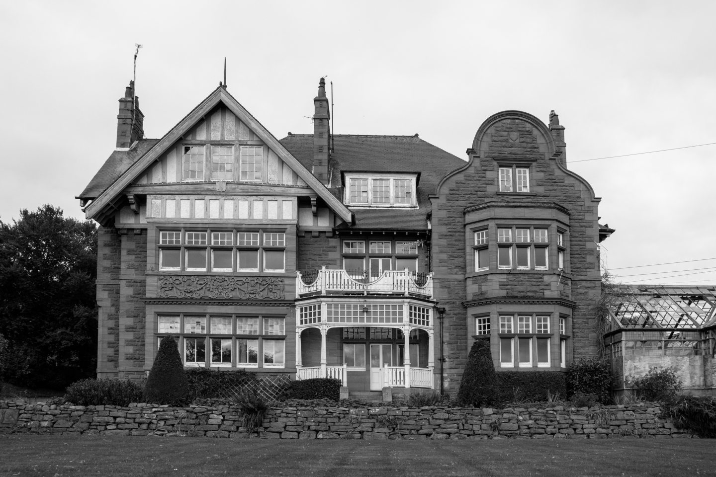 New book tells the forgotten tales of Broughty Ferry mansions