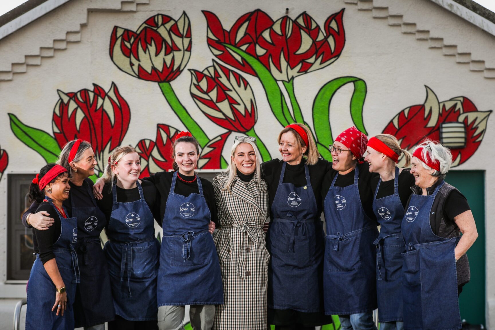 Broughty Ferry's Braw Tea gets top-up with beautiful mural - The Courier