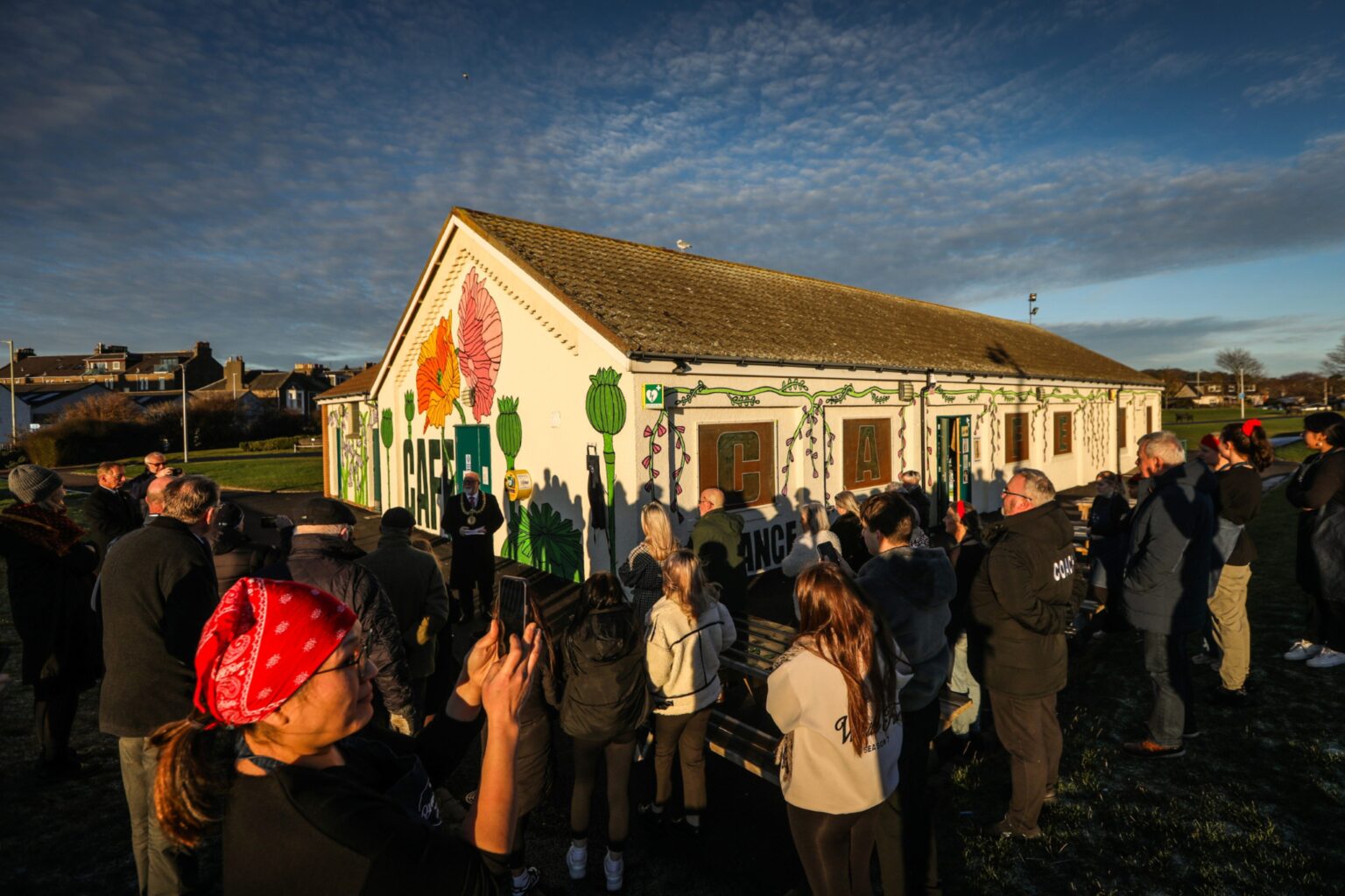 Broughty Ferry's Braw Tea gets top-up with beautiful mural - The Courier