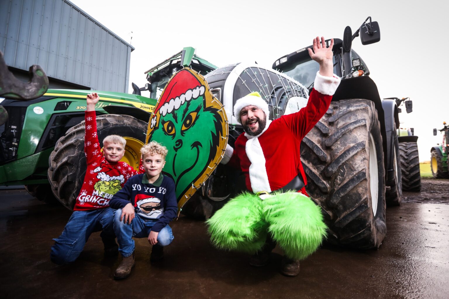 Pictures from Forfar JAC Christmas Eve tractor run fun