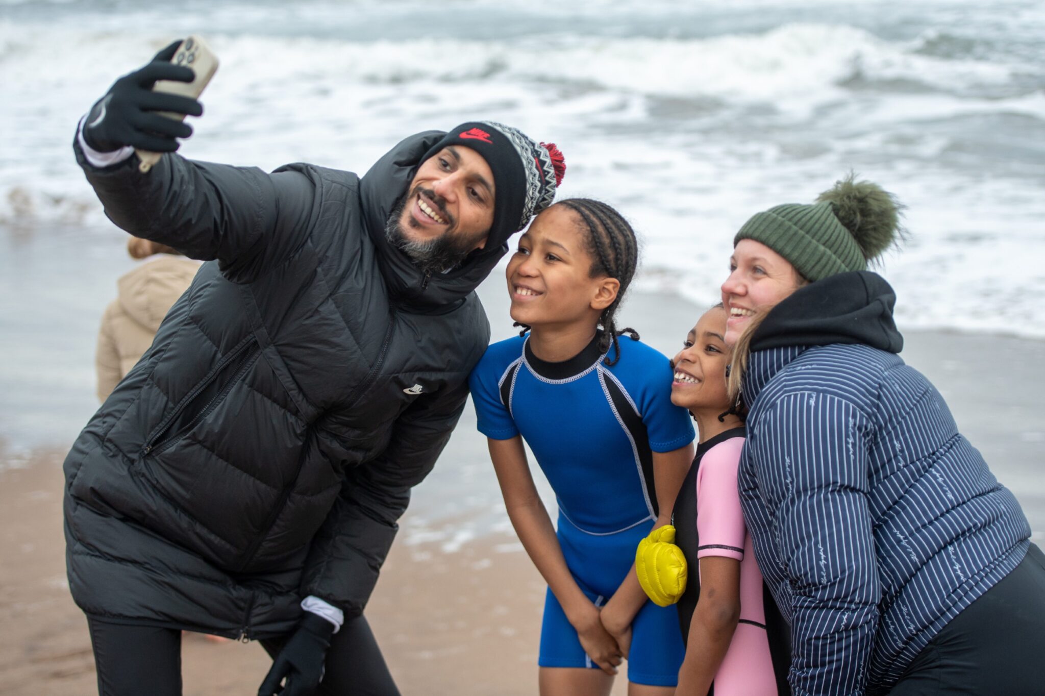Great pictures as Carnoustie dookers take the plunge for 2025