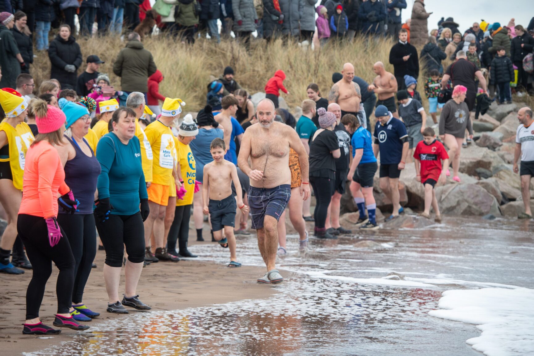 Great pictures as Carnoustie dookers take the plunge for 2025