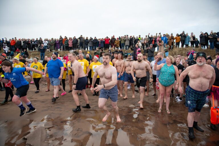 Great pictures as Carnoustie dookers take the plunge for 2025