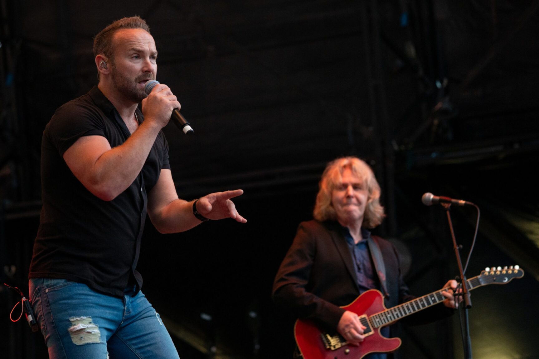 Famous acts appearing at Dundee Caird Hall & Fat Sam's in 2025