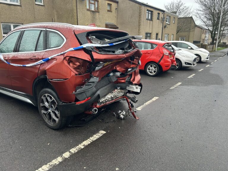 Three cars 'written off' after Range Rover crash in Lochgelly