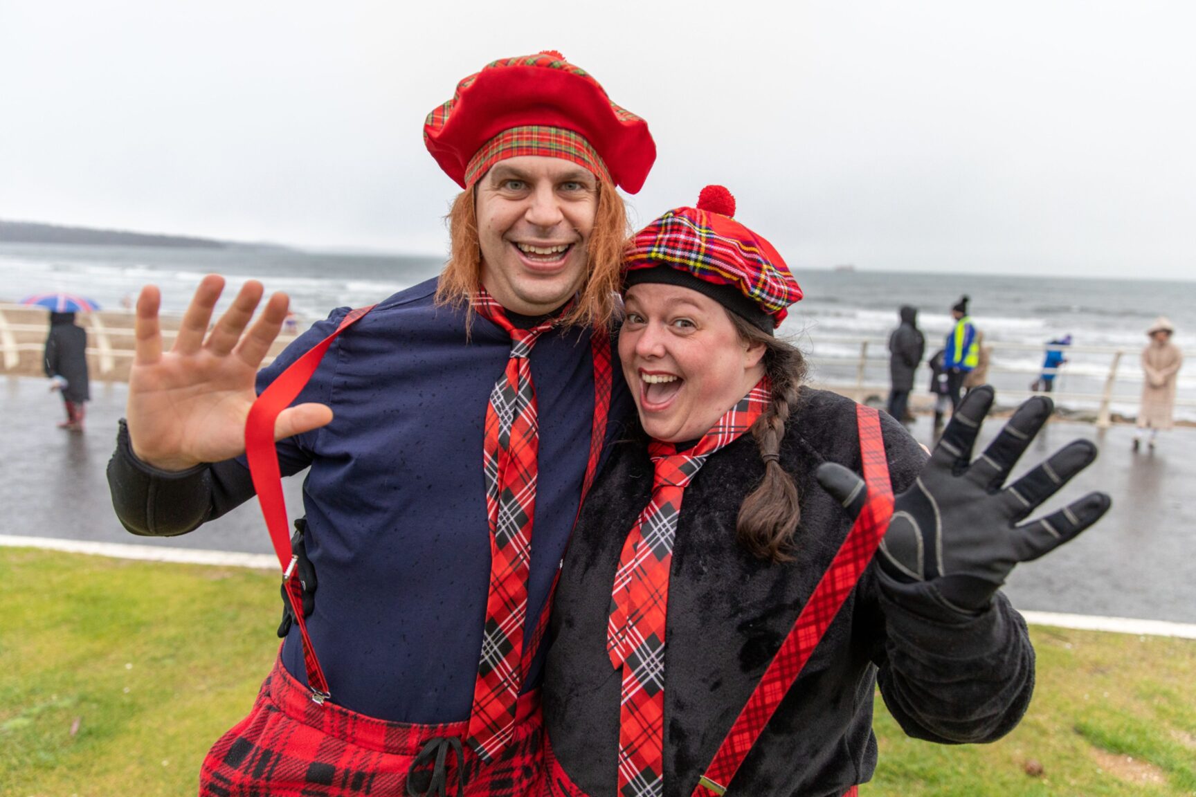 PICTURES: Kirkcaldy loony dook gets 2025 off to a bracing start