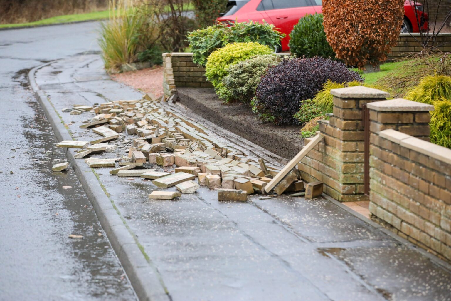 Storm Eowyn in Fife: Pictures and video as winds batter Kingdom