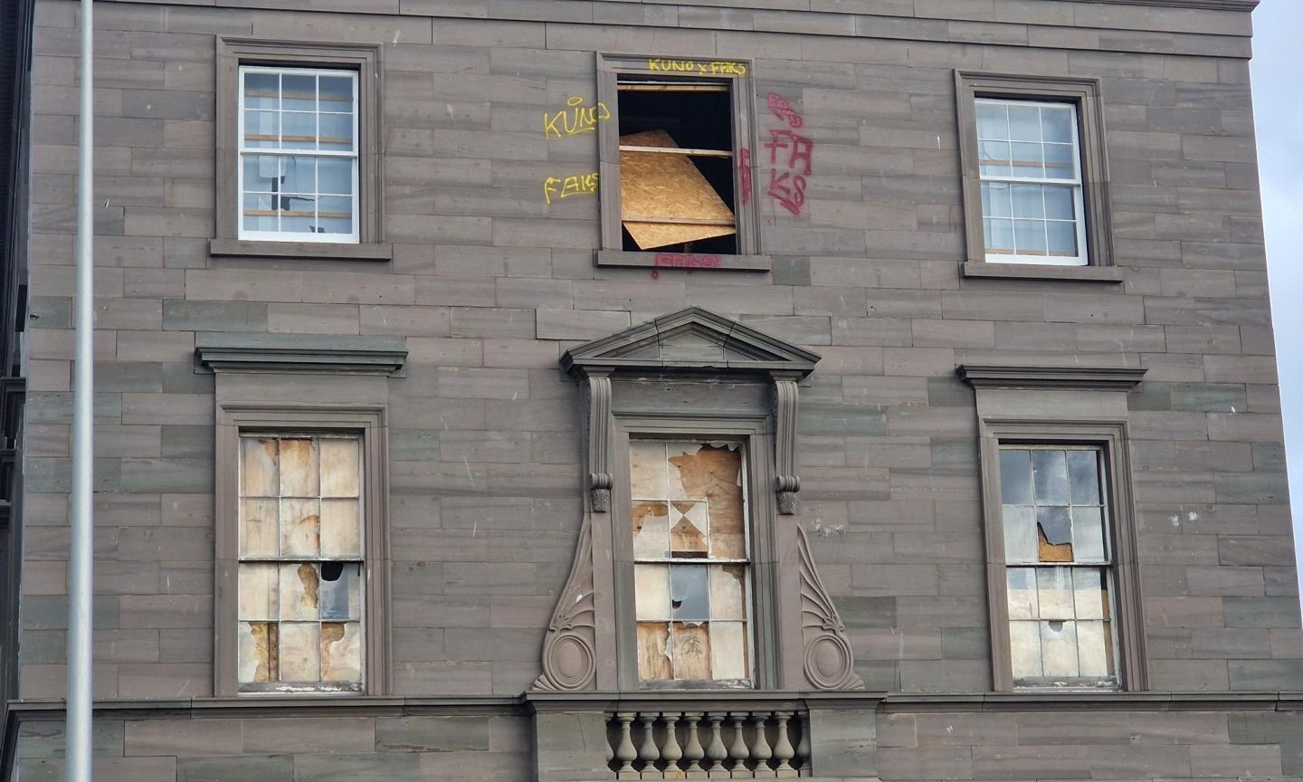 Strathcarron Place: Police and ambulance called to Dundee flats
