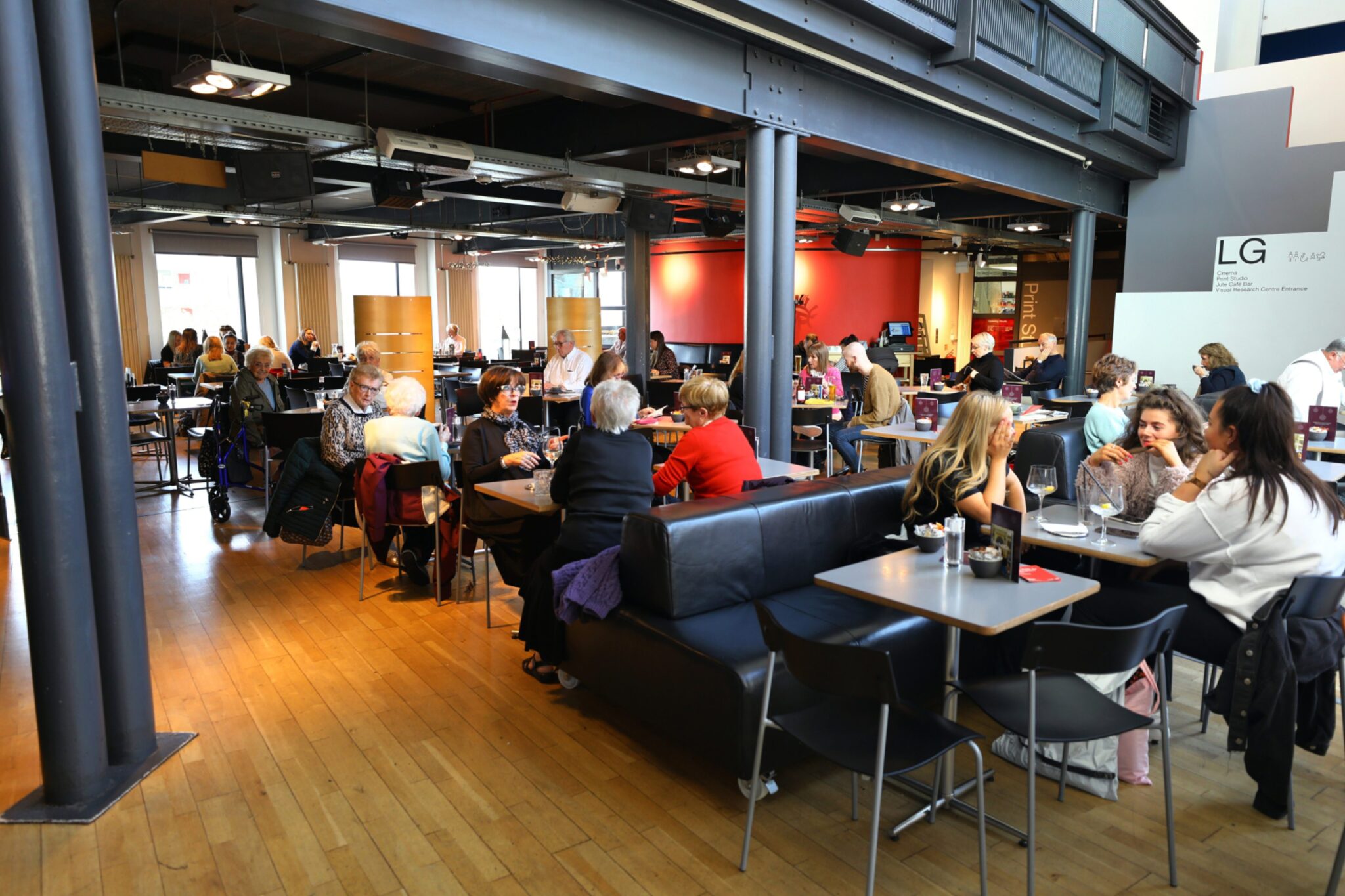 6 restaurants in Dundee to visit this Mother's Day