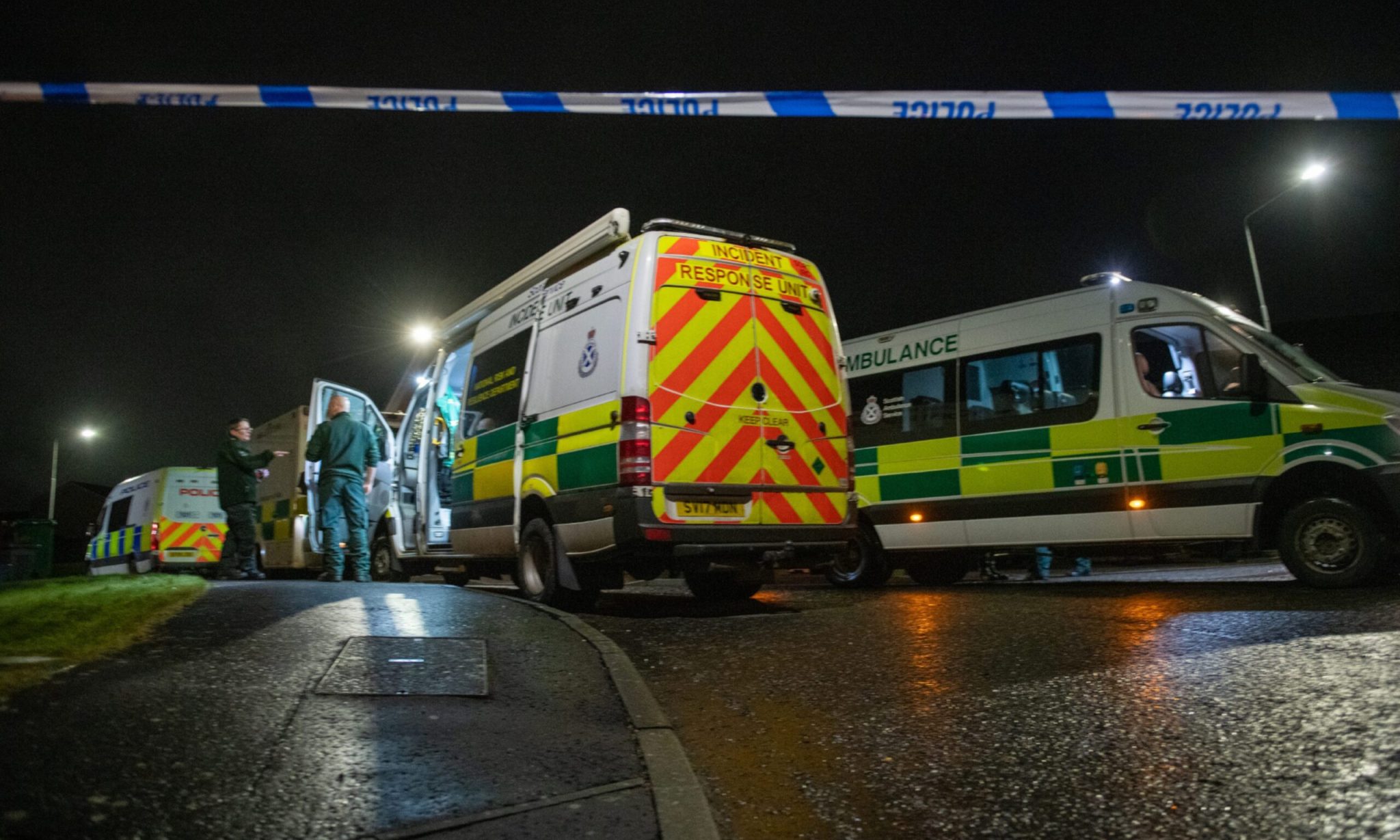 Police lock down Larach Court in Kirkcaldy after 'disturbance'