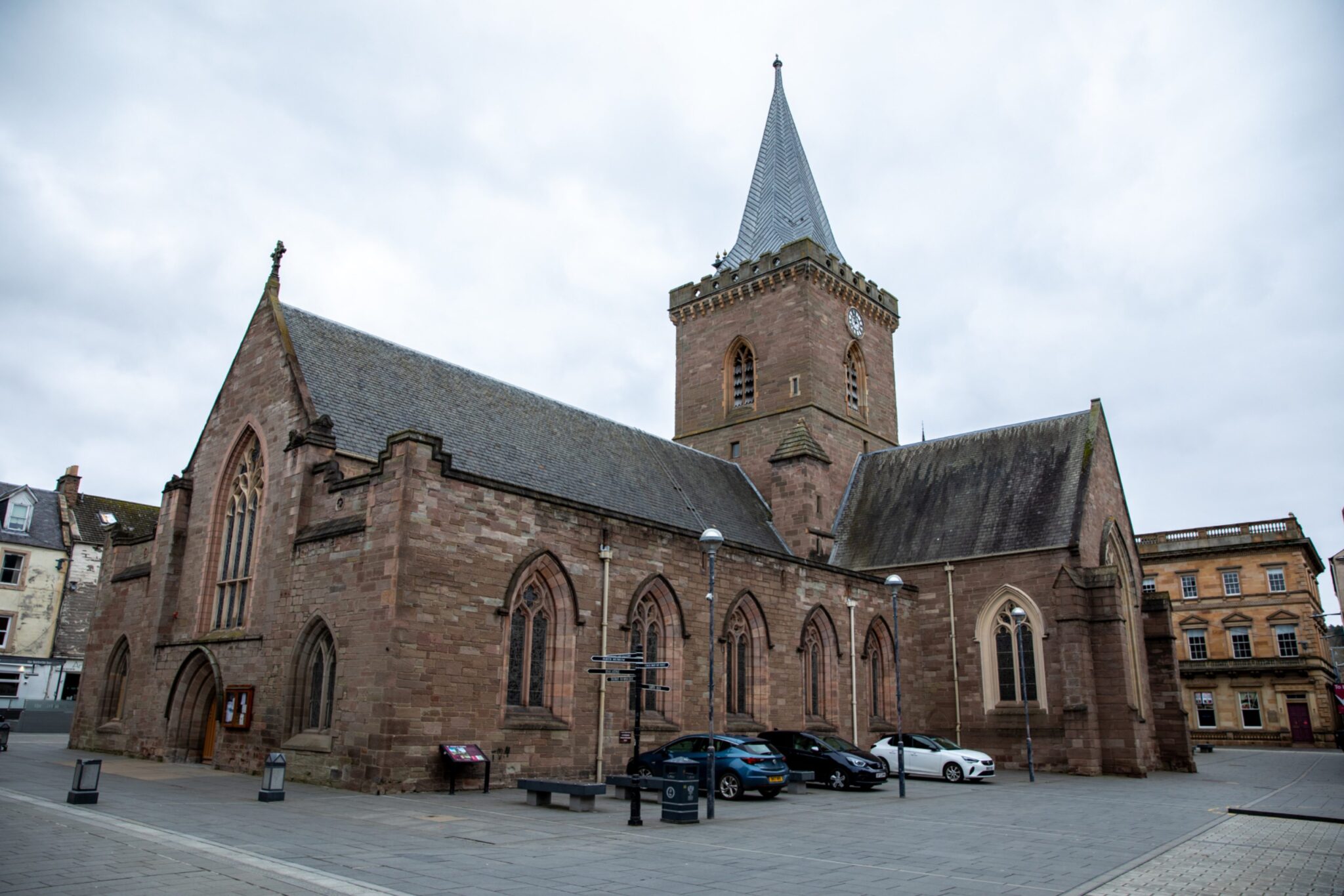 St John's anniversary: Perth church welcomes back happy couples