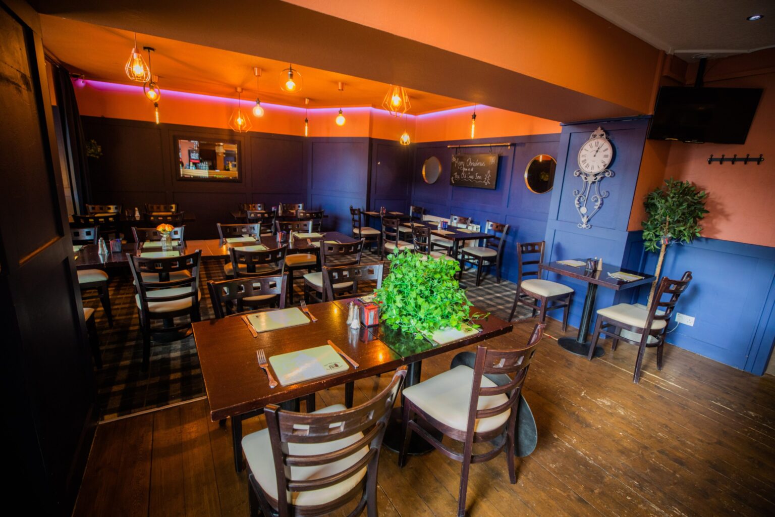 Young trio aim for '5-star experience' at Old Cross Inn in Blairgowrie