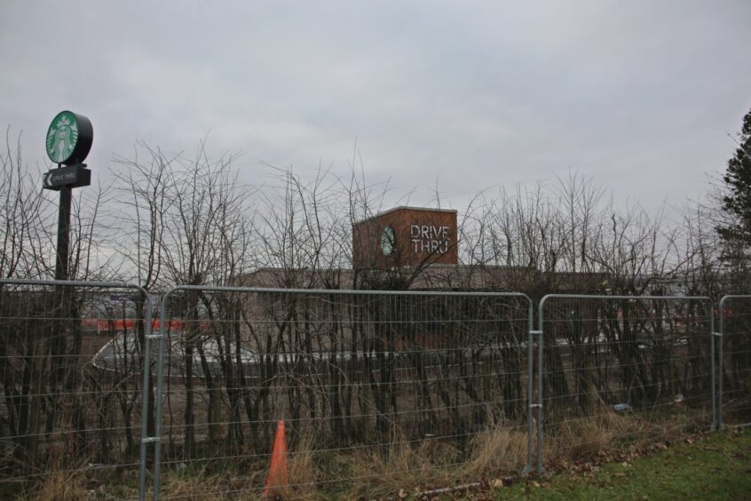 Starbucks Stirling: Photos of drive-thru taking shape at Forthside