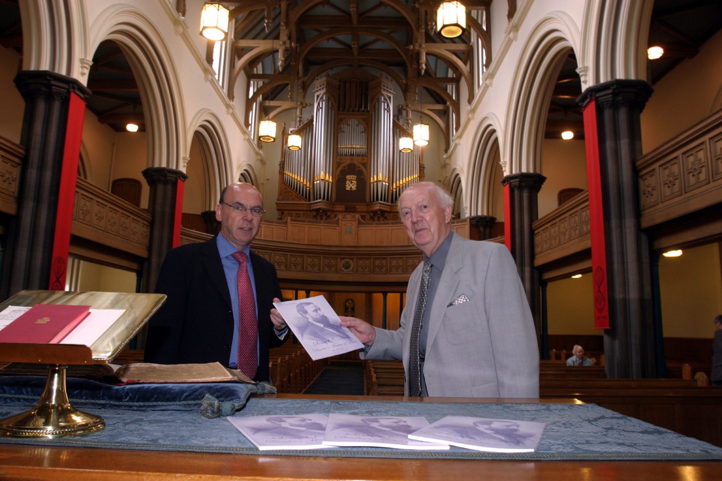 Ian McCraw: Retired Dundee bank manager and historian dies, 96
