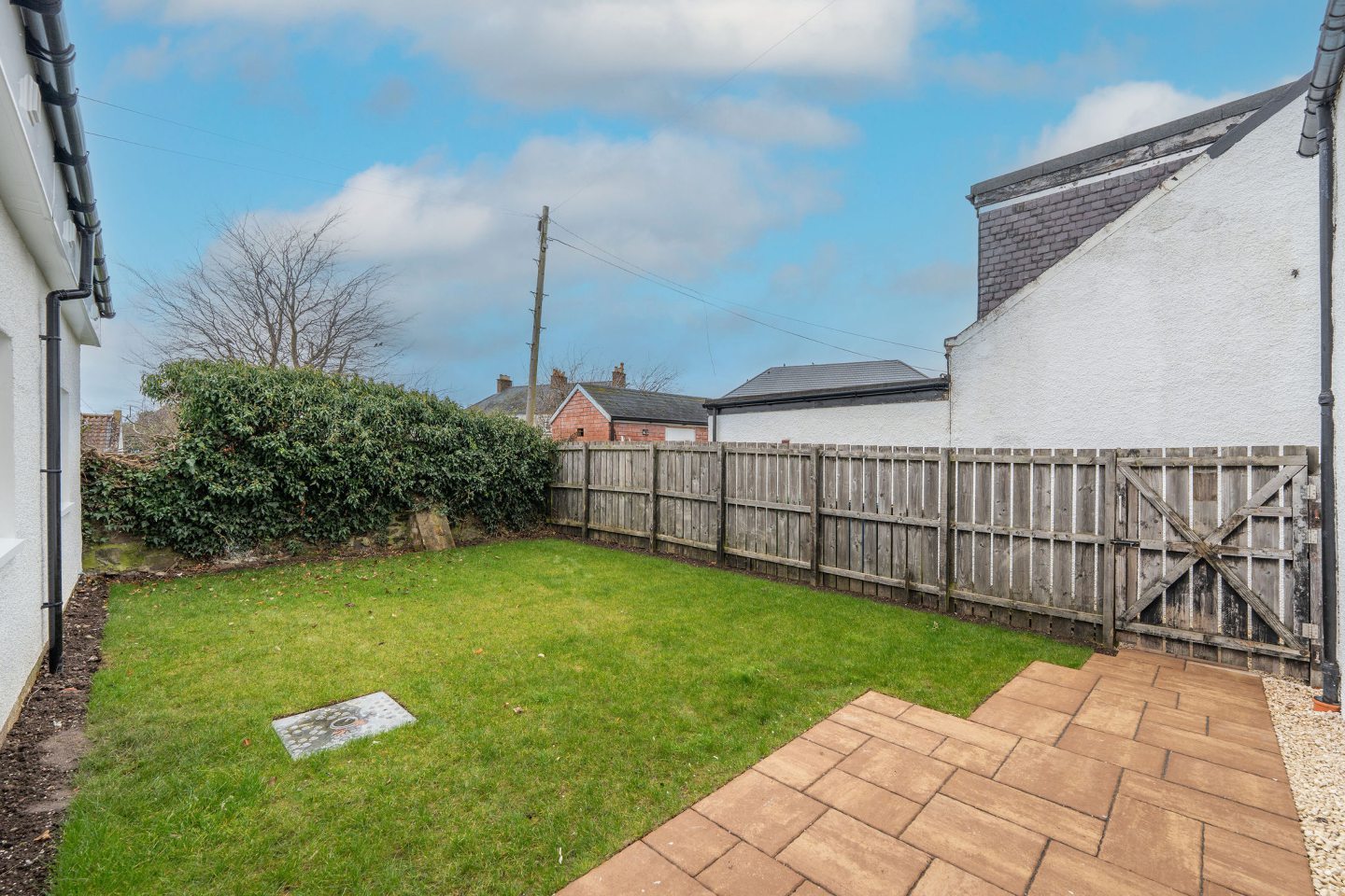 Former Auchtermuchty Co-op turned into pair of charming cottages