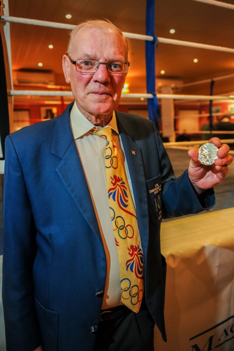Dundee boxing hero Dick McTaggart dies aged 89