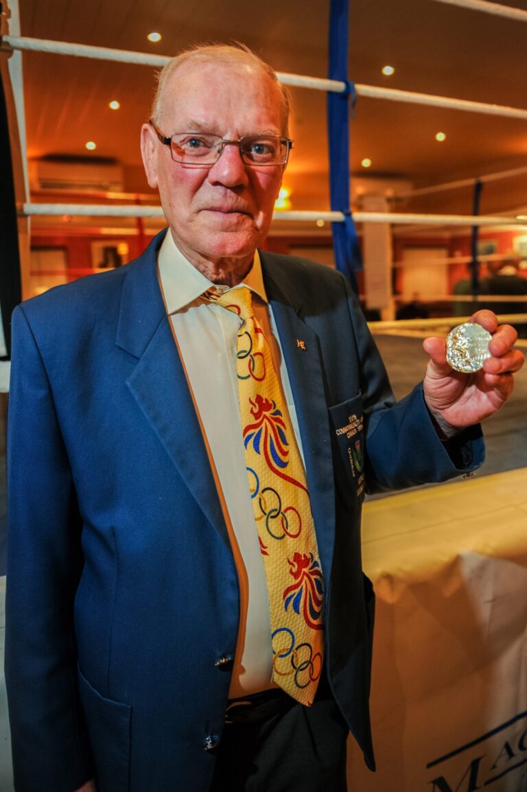 Dundee boxing hero Dick McTaggart dies aged 89