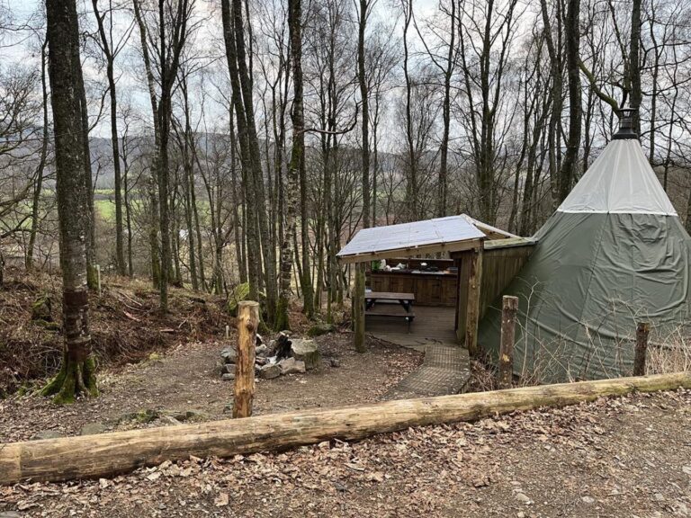 Our winter camping trip in Comrie Croft Nordic kata teepee
