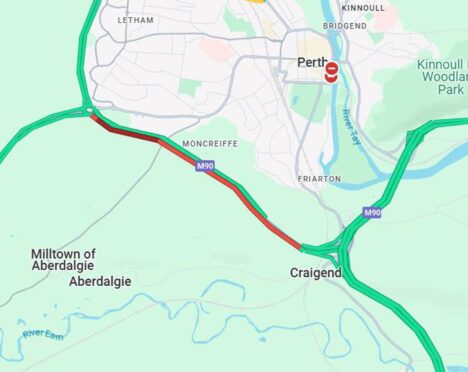 Drivers face delays on Broxden Roundabout after breakdown