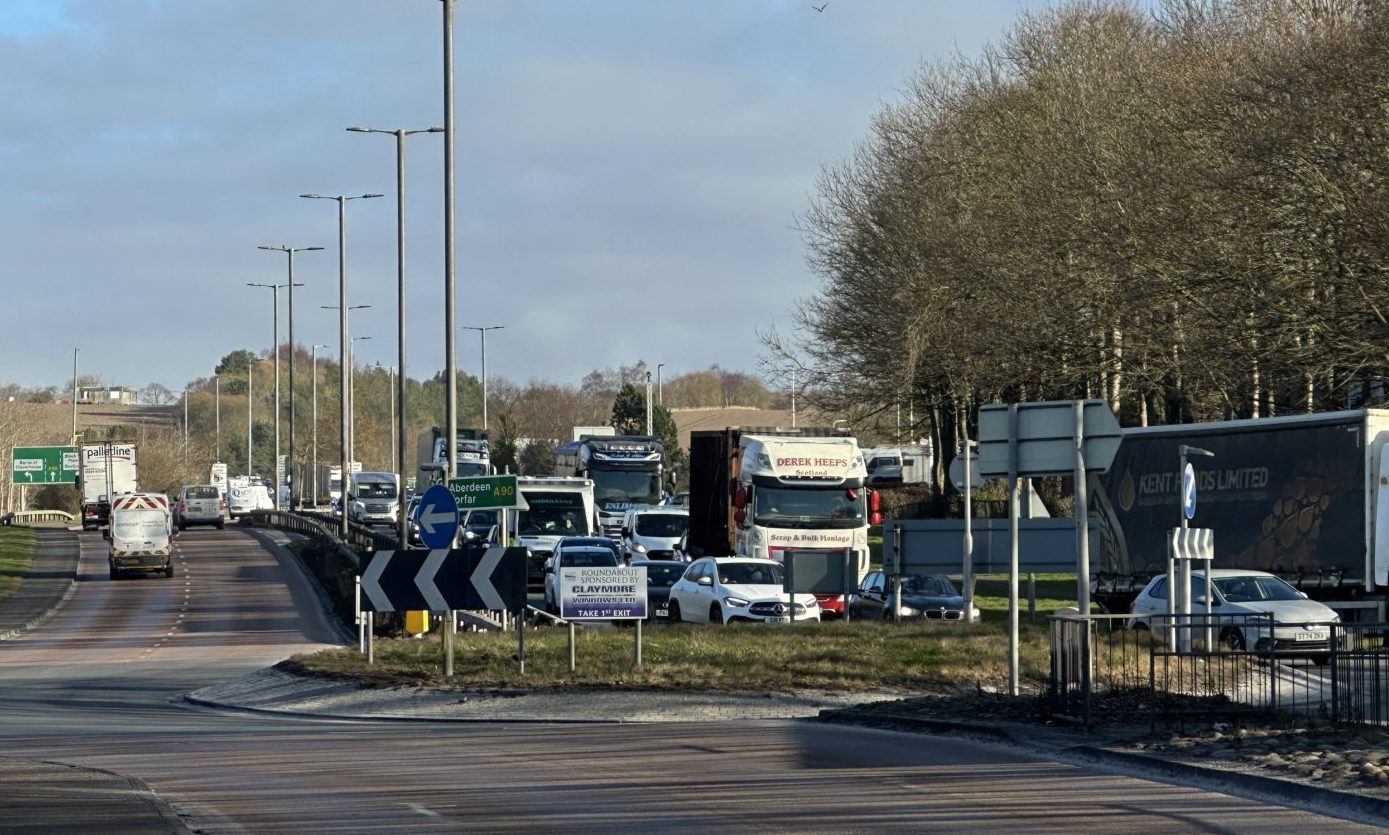 Delays on A90 Forfar Road in Dundee after reports of breakdown