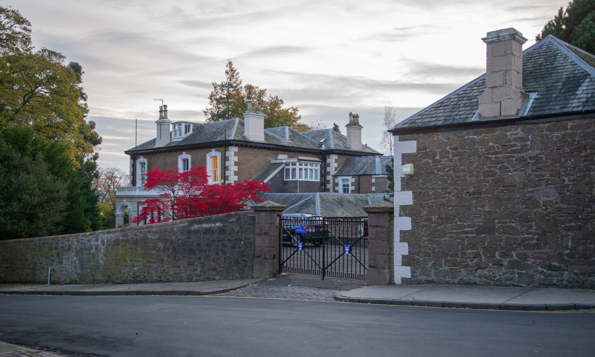 Inside Dundee University house after property put on market