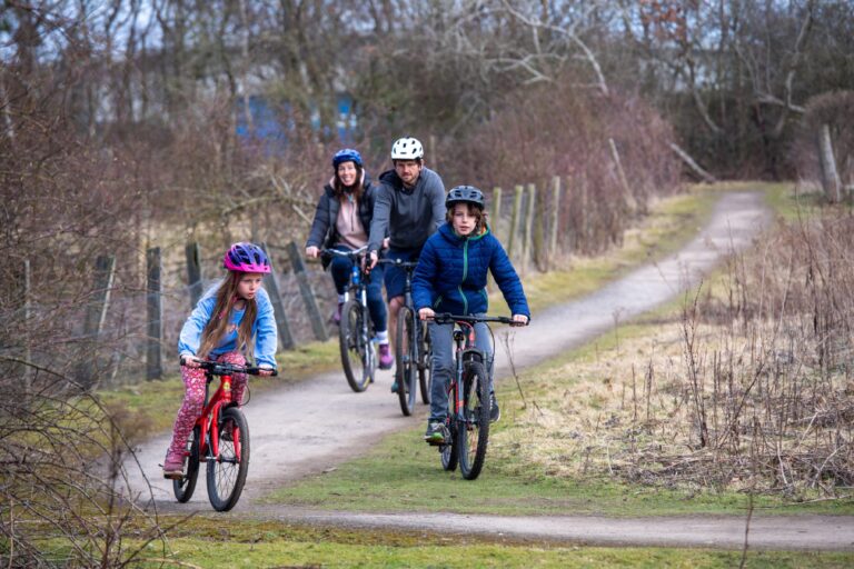 4 family-friendly cycle routes in Dundee and North East Fife