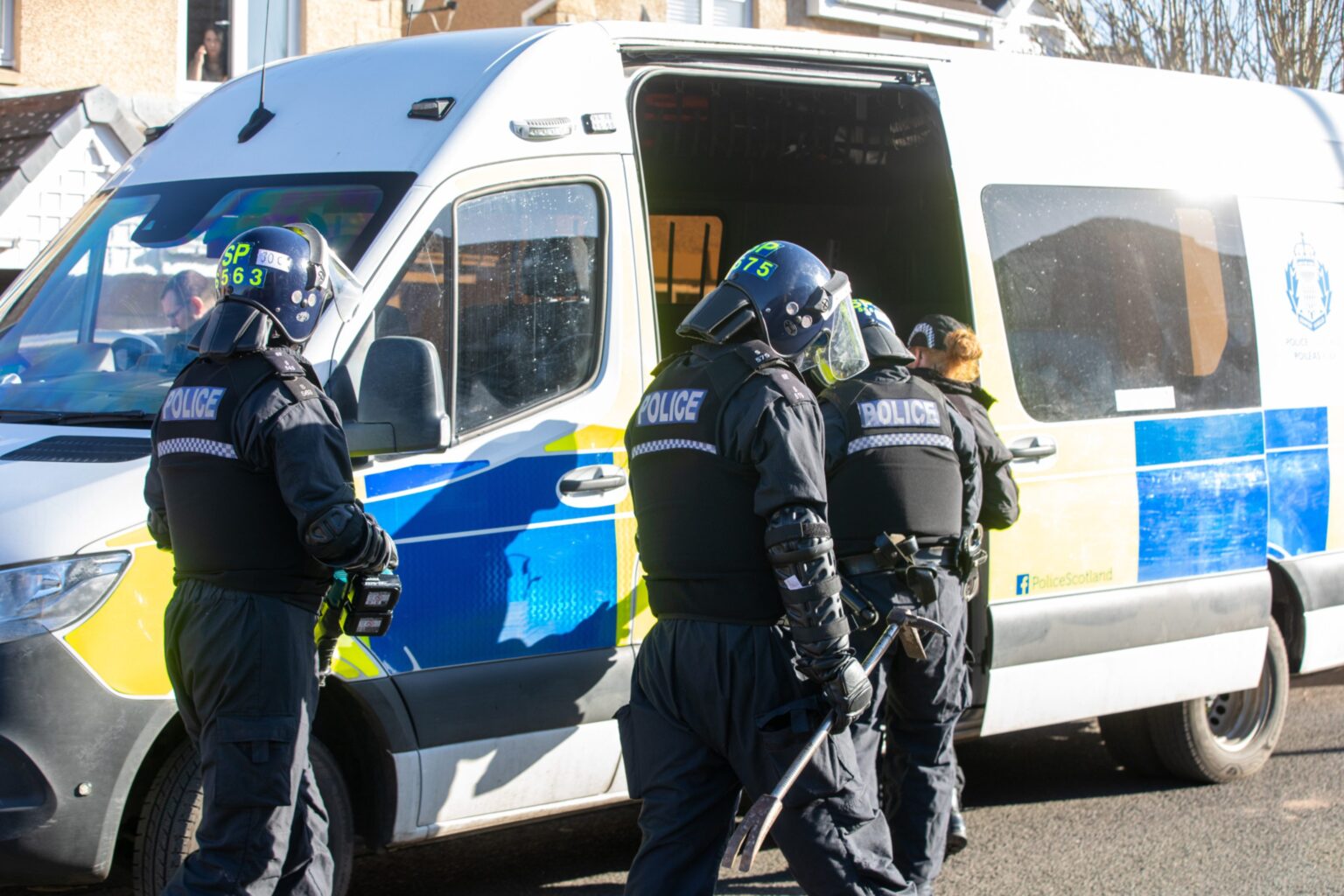 Police raid home on Dunfermline housing estate in drugs probe