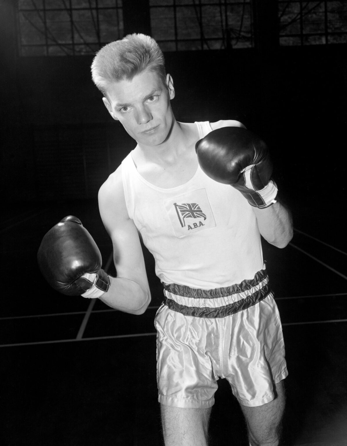 Dundee boxing hero Dick McTaggart dies aged 89