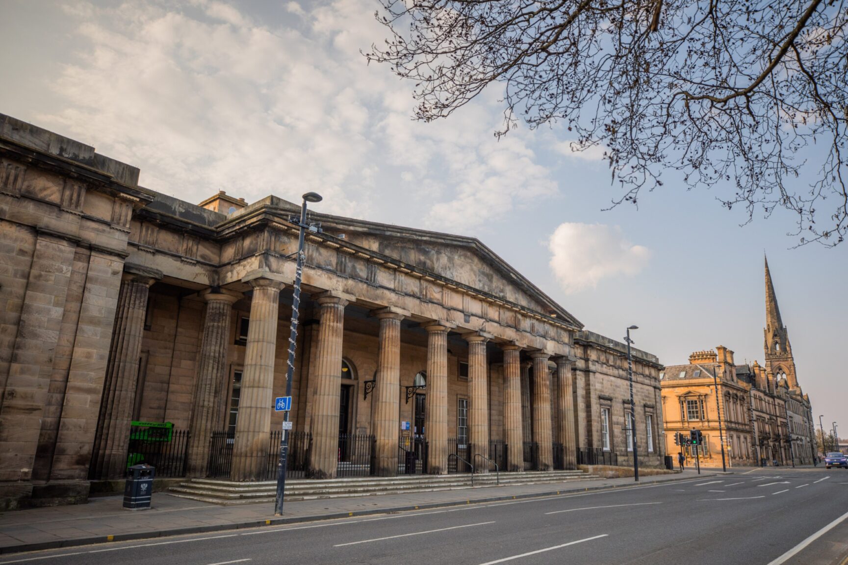 Student robbed Perth shop, changed outfit, had night in city pubs