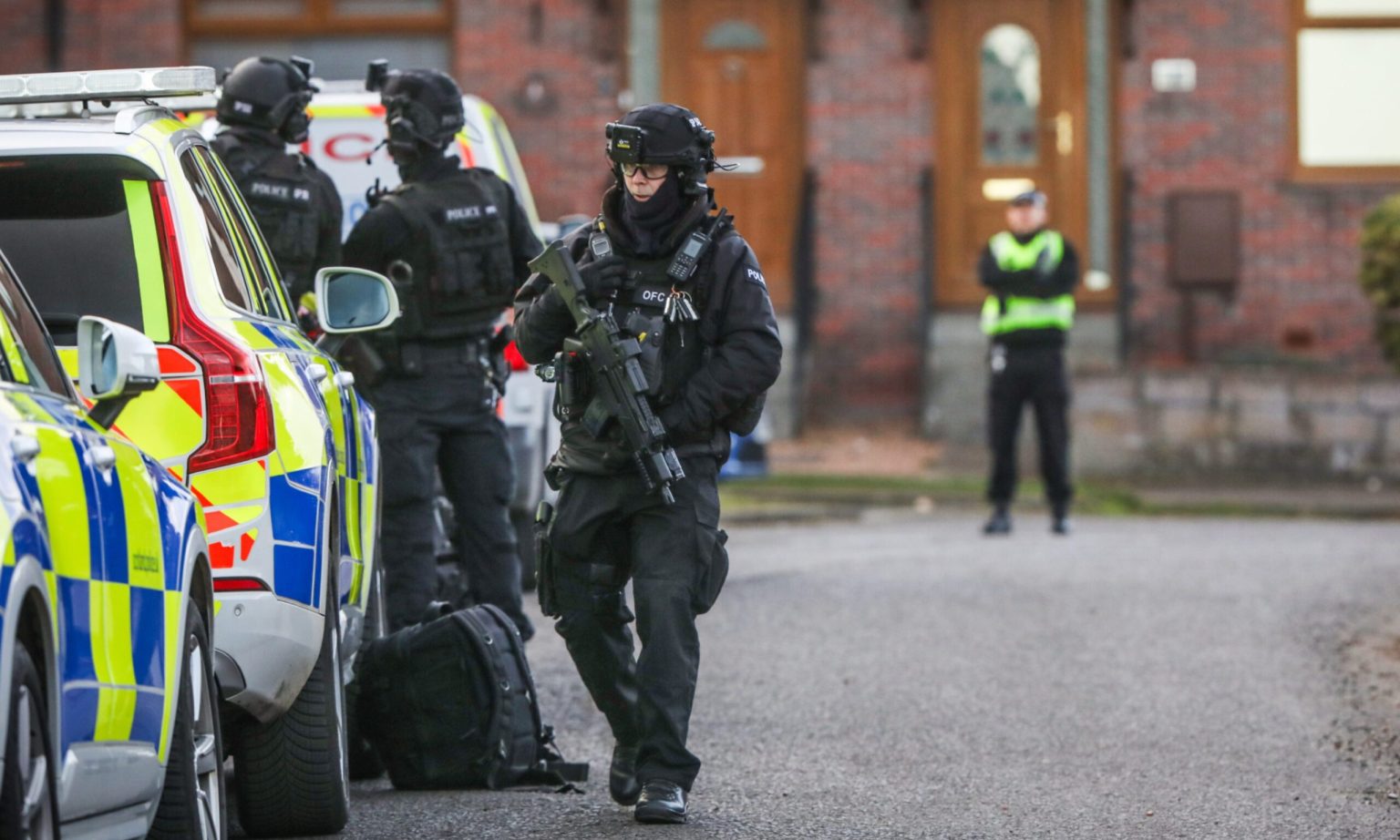 Man jailed for crossbow shoot-out with police on Dundee street