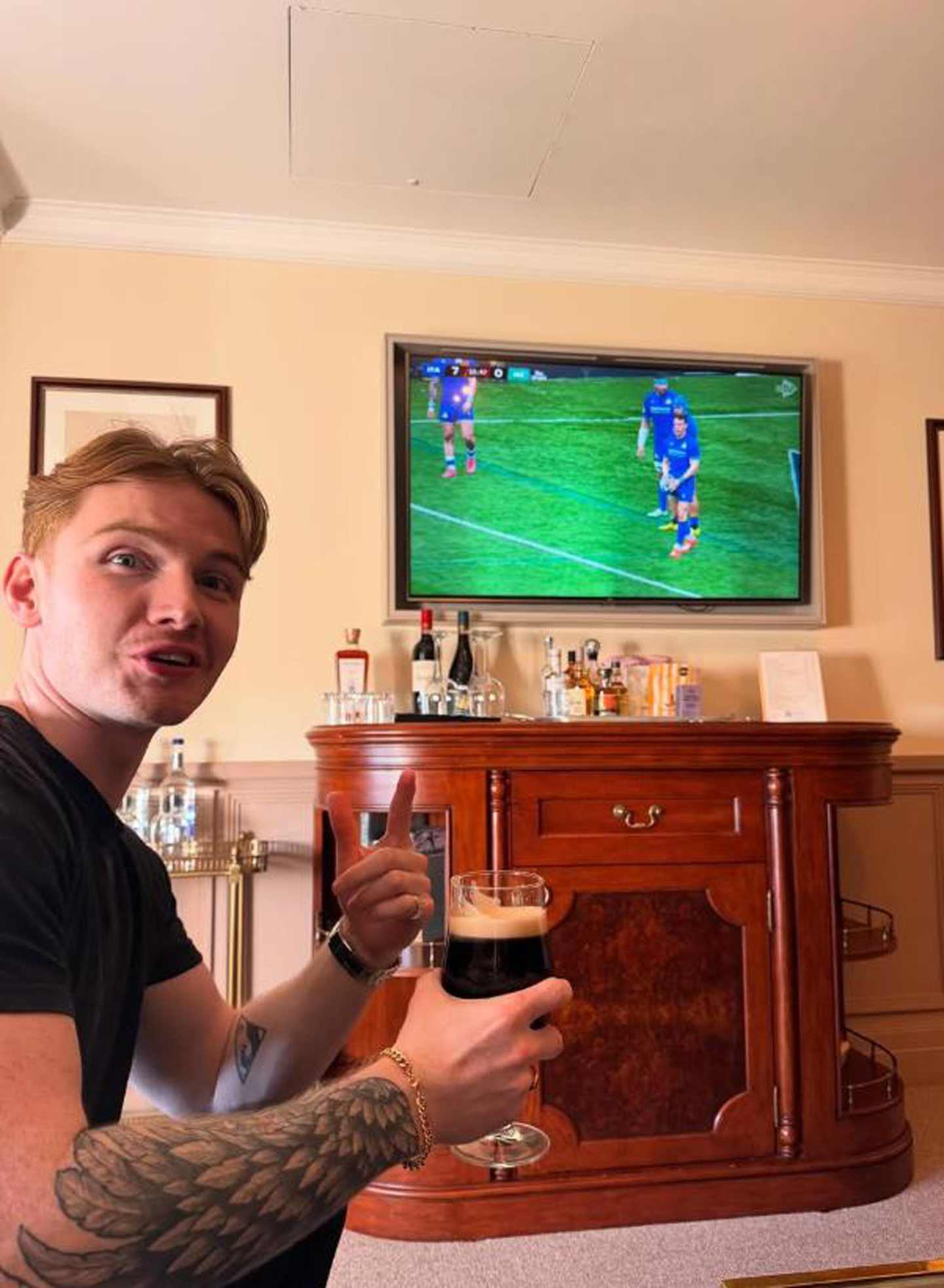 Ronan Keating visits Gleneagles Hotel for son's birthday