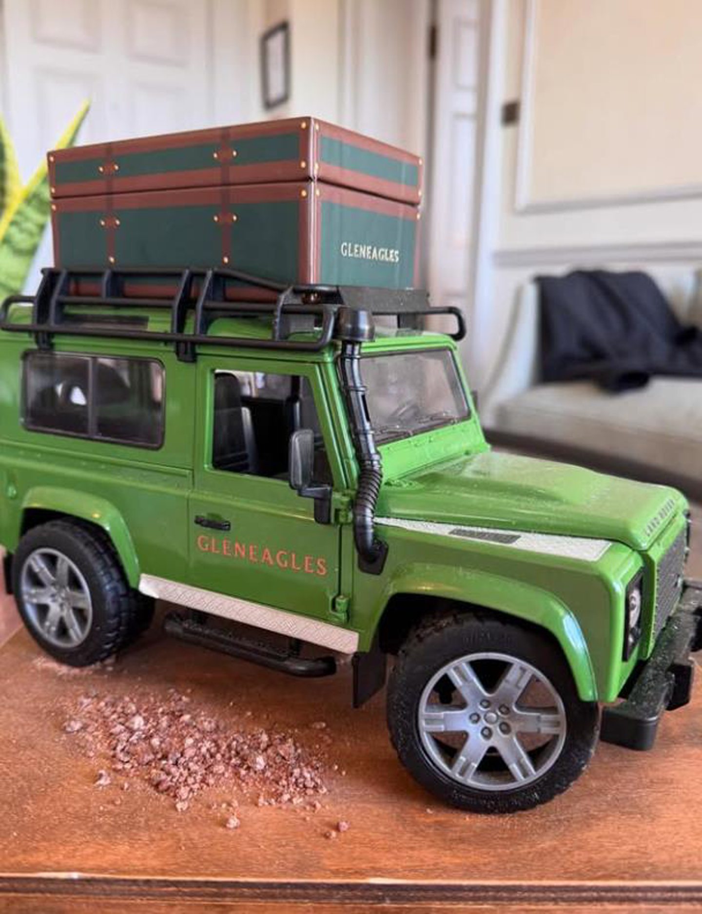 Ronan Keating visits Gleneagles Hotel for son's birthday