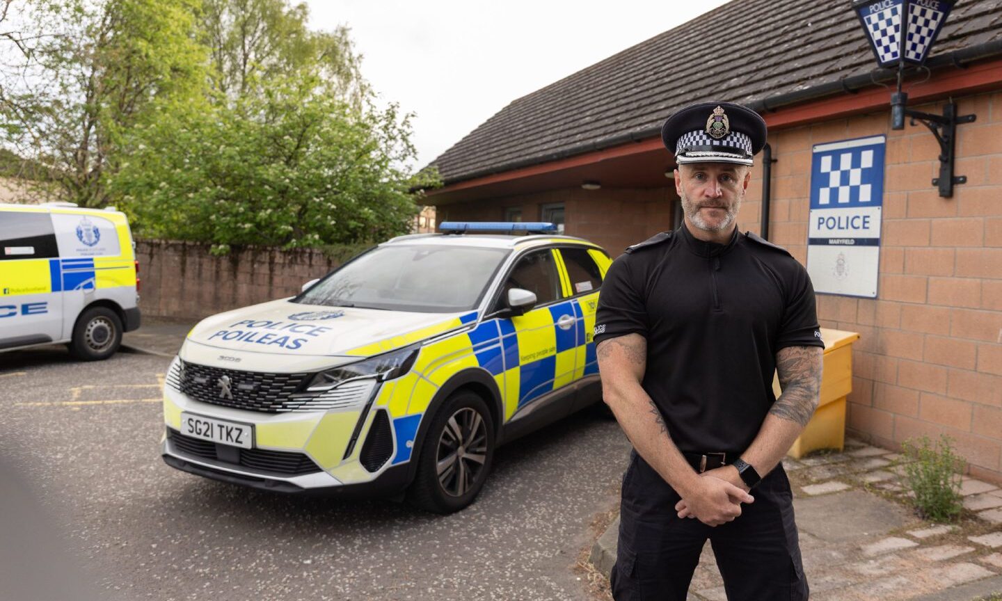 Senior Dundee police officer suspended in conduct probe