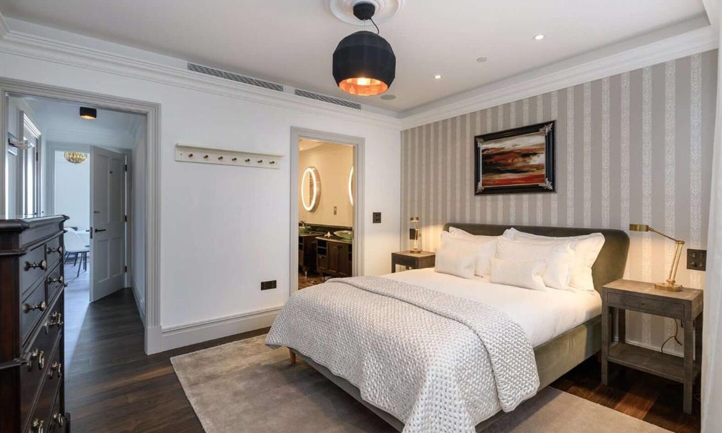 Luxury Hamilton Grand flat at St Andrews Old Course for sale