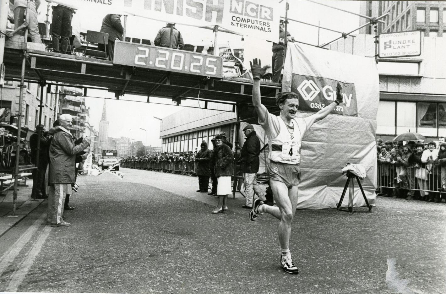 1985 Dundee Marathon runners battled the course & the elements