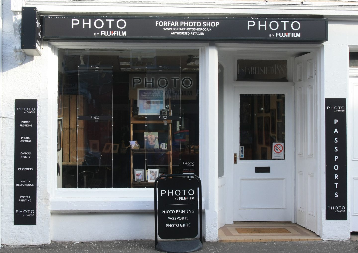 Forfar Photo Shop open again for business as brother takes over