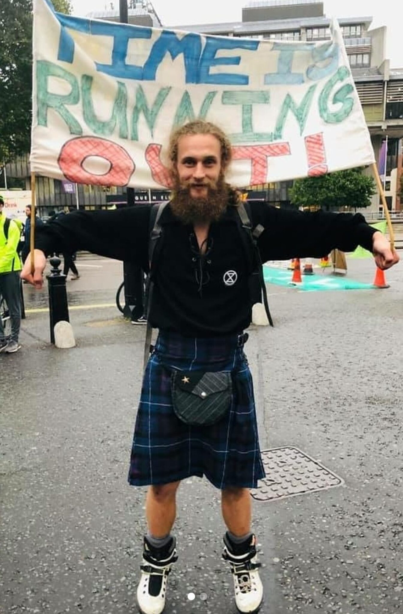 Dundee stalker behind bars after asking for prison sentence