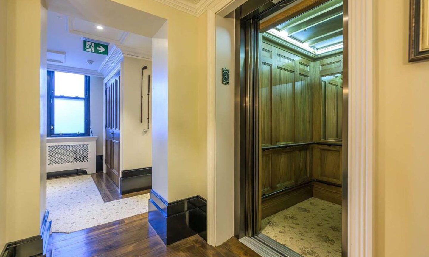 Luxury Hamilton Grand flat at St Andrews Old Course for sale