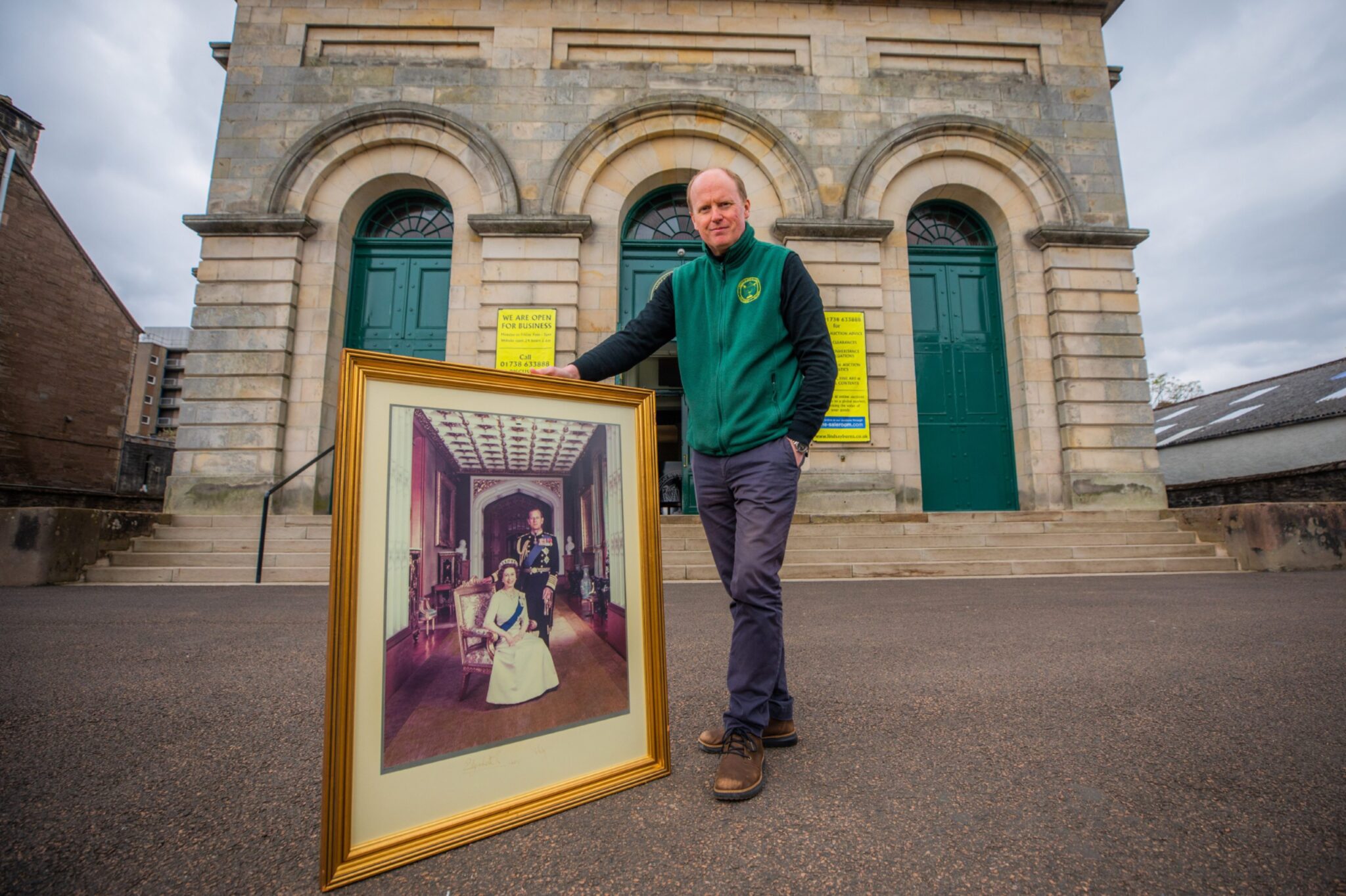 Perth's Lindsay Burns auction house selling Fife royal souvenirs