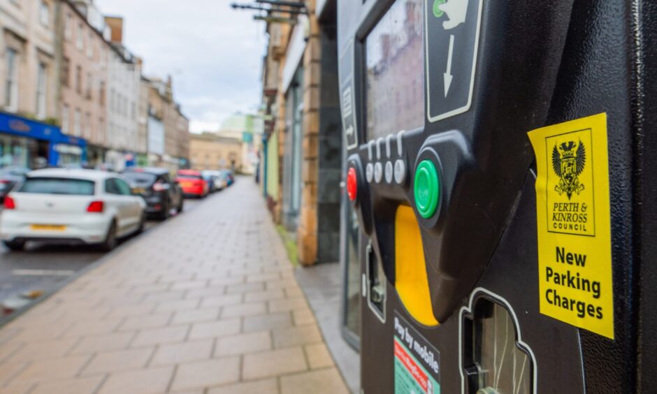 Fife school holidays 2025 - with printer-friendly calendars