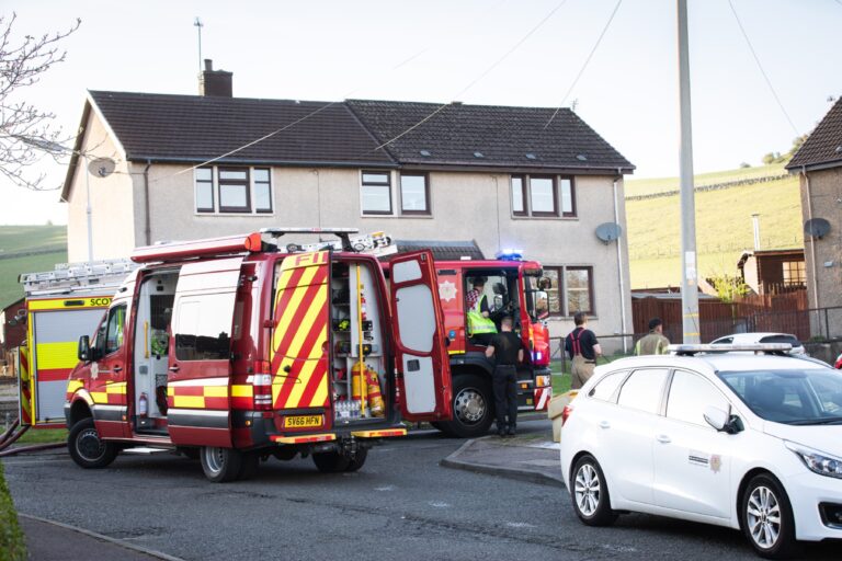 Smoke from wildfire at Fife's Benarty Hill billowing near homes