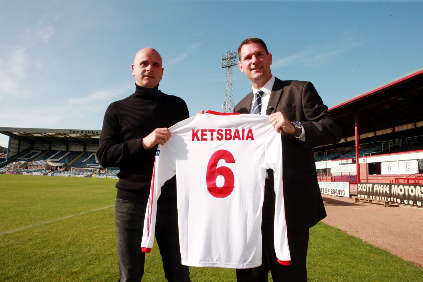 EXCLUSIVE: Temuri Ketsbaia interested in Dundee manager job