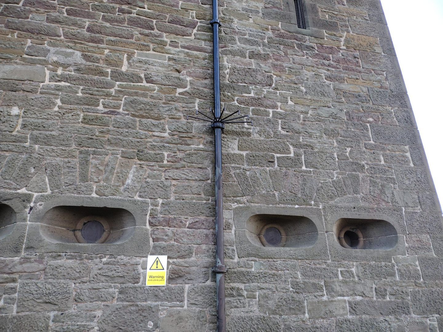 New anti-climb safety measures installed at Broughty Castle