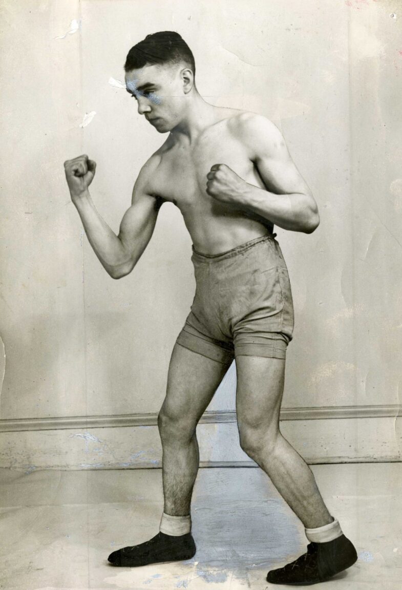 30 pictures from Dundee's boxing scene in days gone by