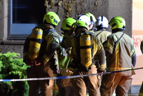 20 firefighters tackle flat fire on Parmelia Court in Perth