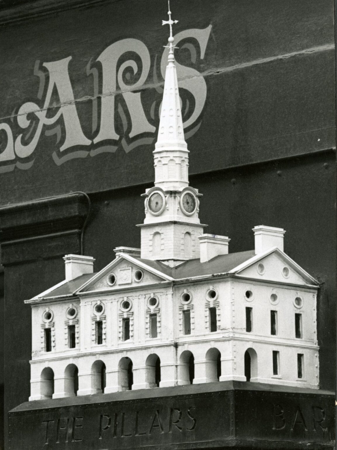 The Pillars: A look back at iconic Dundee pub with history on tap