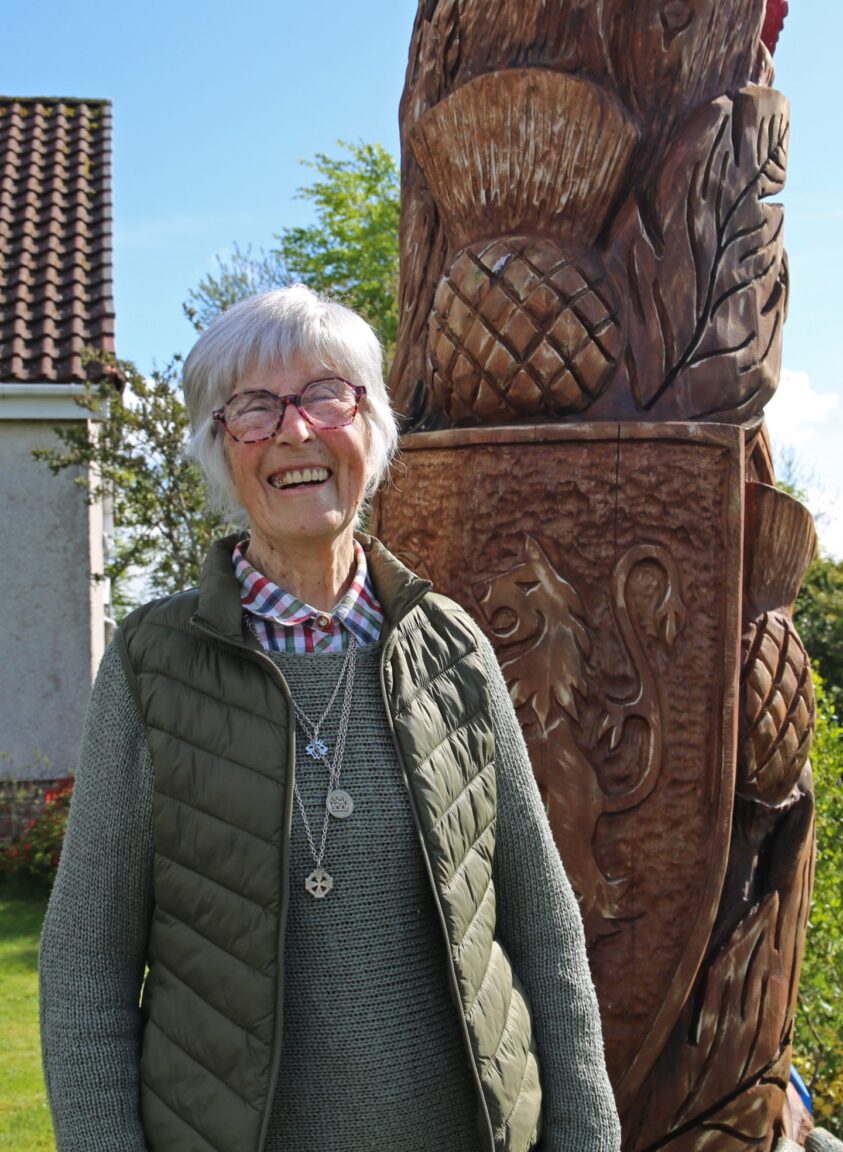 Bannockburn totem pole: Stirling landmark in Whins of Milton