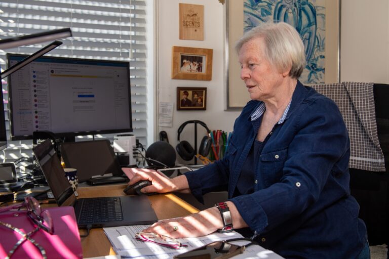 Perth pensioner who can “smell Parkinson’s” in pioneering research