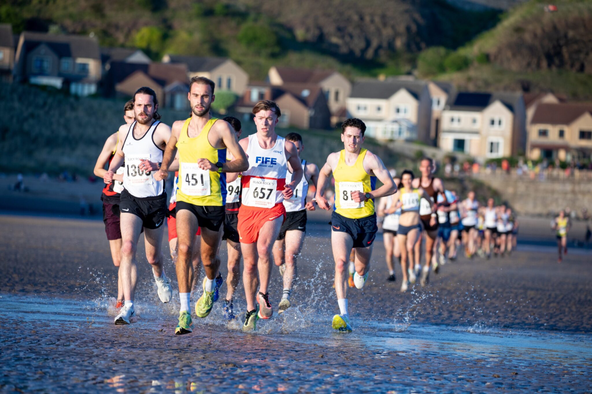 GALLERY: Black Rock '5' race returns to Fife coast - The Courier